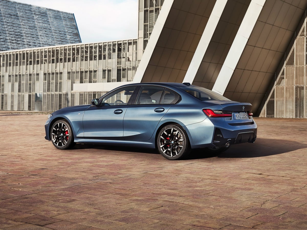 2025 BMW 3 Series vs. 2025 Mercedes-Benz C-Class Comparison