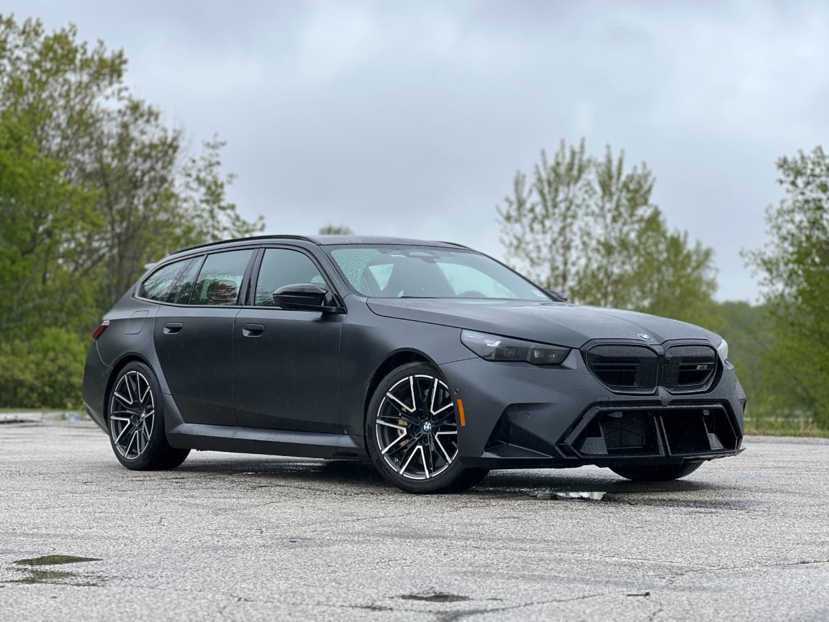What It’s Like to Drive the 2025 BMW M5 Touring