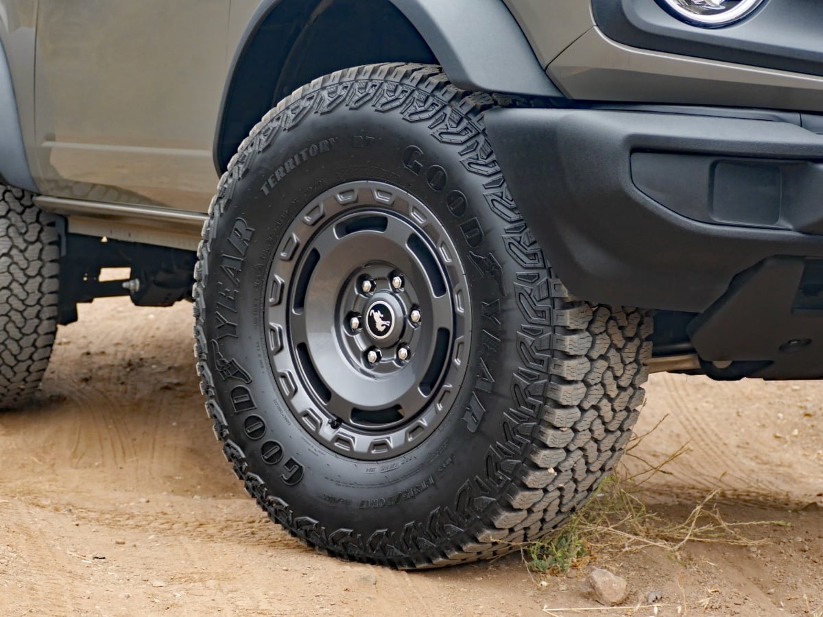 2025 Ford Bronco Base 2-Door Review Update
