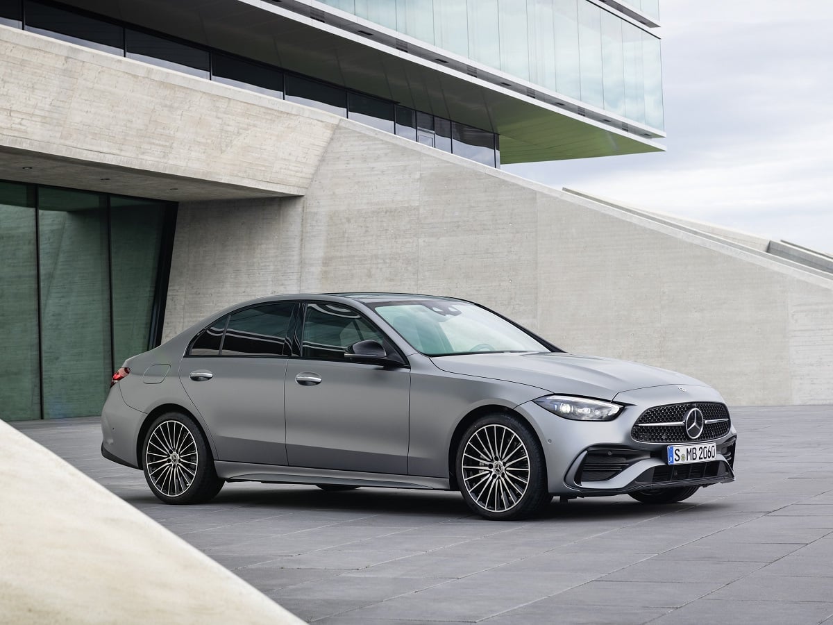 2025 BMW 3 Series vs. 2025 Mercedes-Benz C-Class Comparison