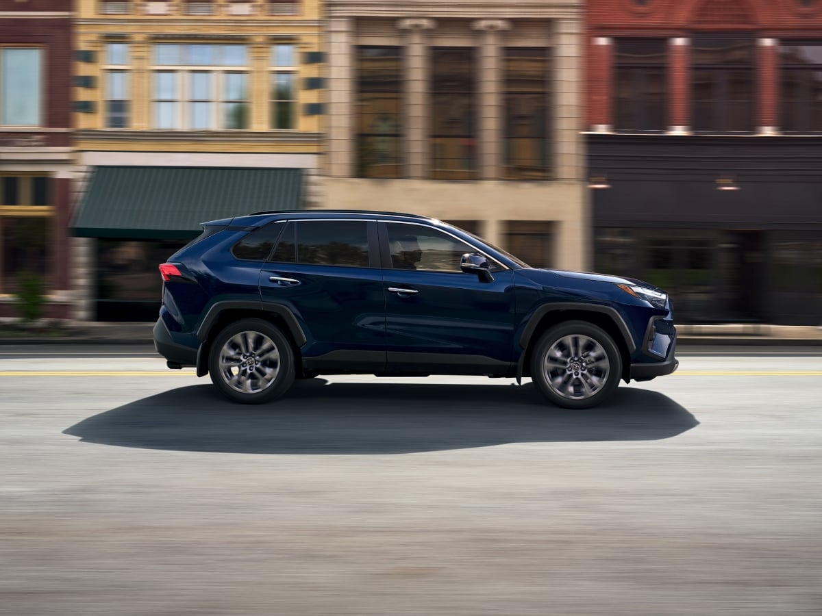 2025 Toyota RAV4 vs. 2025 Hyundai Tucson Comparison