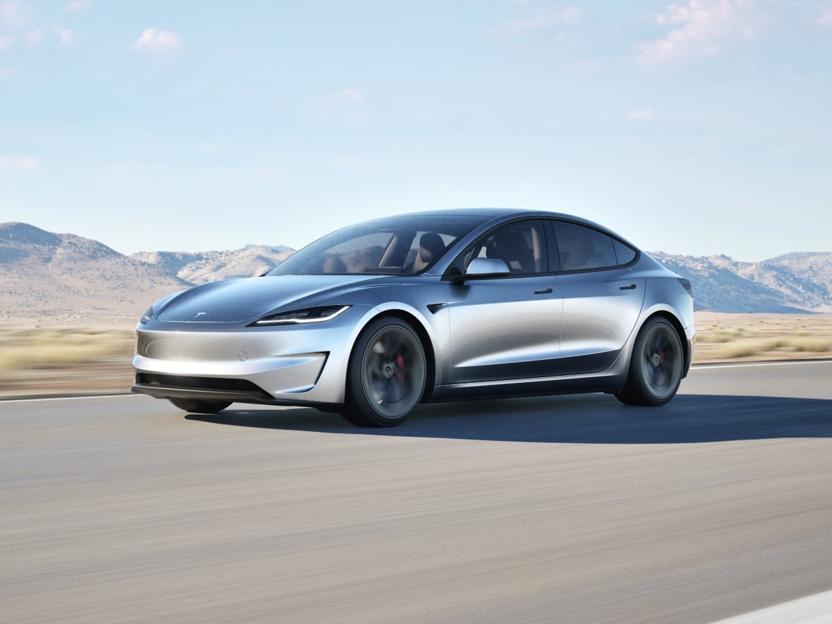 2026 Tesla Model 3 vs. 2025 Kia Niro EV Comparison