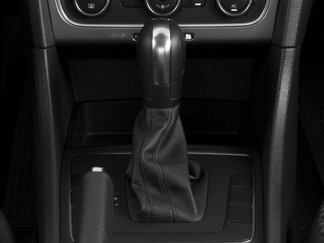 2014 Volkswagen Passat Interior Photos | JD Power