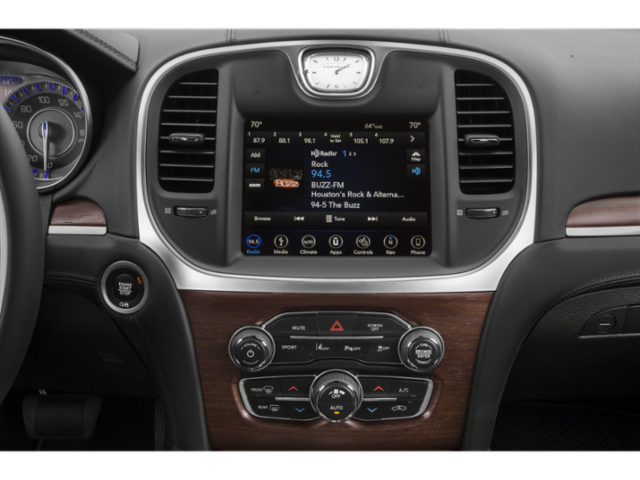 2019 Chrysler 300 Interior Photos | J.D. Power
