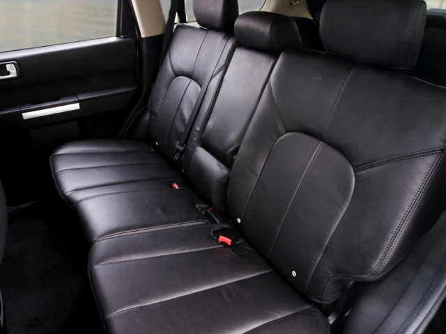 2007 Mitsubishi ENDEAVOR-V6-AWD Interior Photos | JD Power